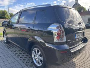 Melns Toyota Corolla Verso 2007 Kauņa, ar dzinēja tilpumu 2.23 L un nobraukumu 233 tūkst. km par 2449 €, foto 4 vietnē AUTOMOTO.COM.LV