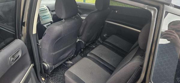 Melns Toyota Corolla Verso 2007 Šauļi, ar dzinēja tilpumu 2.23 L un nobraukumu 337 tūkst. km par 2500 €, foto 9 vietnē AUTOMOTO.COM.LV