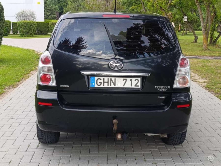 Melns Toyota Corolla Verso 2007 Kėdainiai, ar dzinēja tilpumu 2.23 L un nobraukumu 403 tūkst. km par 2399 €, foto 7 vietnē AUTOMOTO.COM.LV