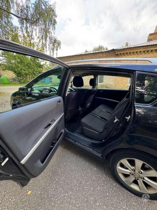 Toyota Corolla Verso 2007 Viļņa vietnē Melns Toyota Corolla Verso 2007 Viļņa, ar dzinēja tilpumu 2.23 L un nobraukumu 418 tūkst. km par 1680 €, foto 9 vietnē AUTOMOTO.COM.LV