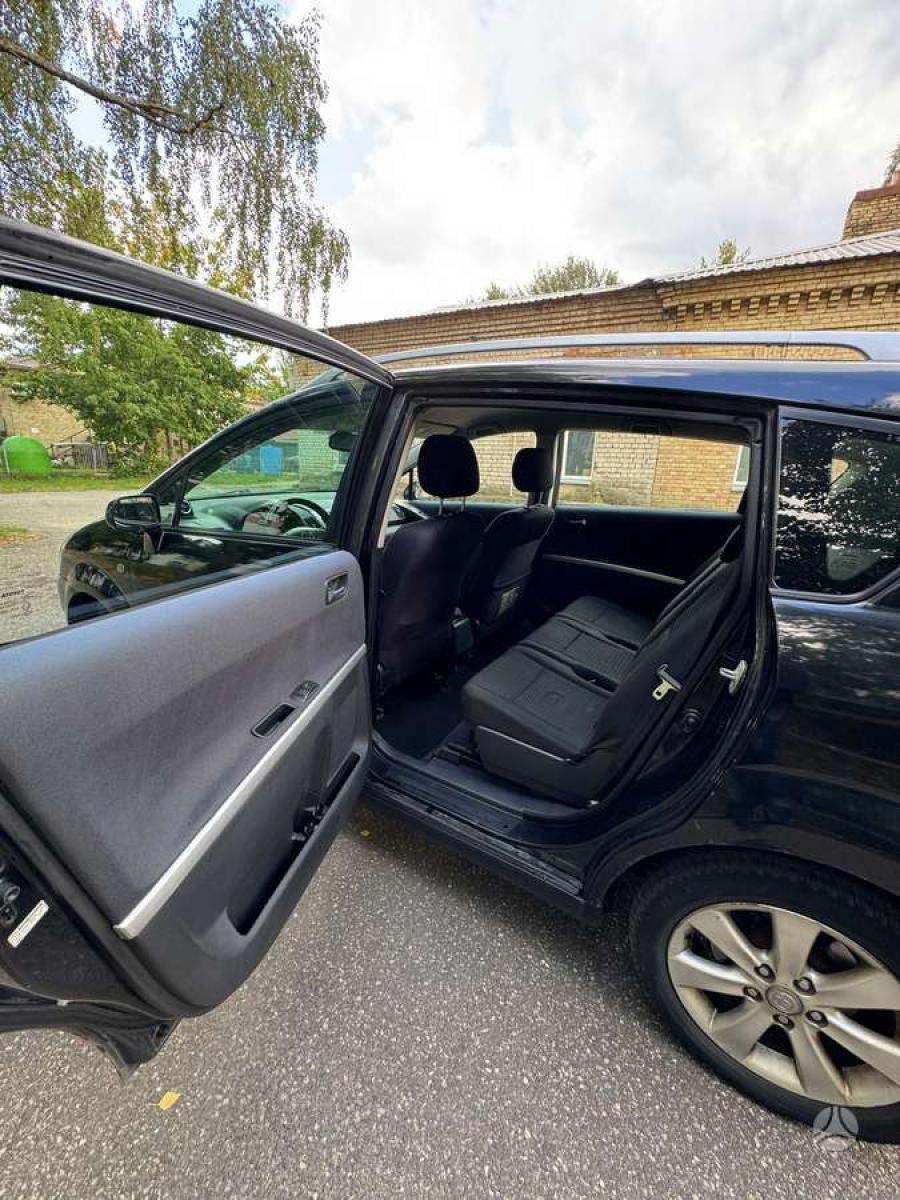 Melns Toyota Corolla Verso 2007 Viļņa, ar dzinēja tilpumu 2.23 L un nobraukumu 418 tūkst. km par 1680 €, foto 9 vietnē AUTOMOTO.COM.LV