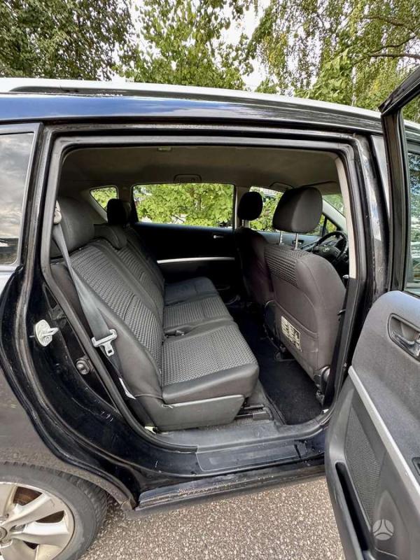 Toyota Corolla Verso 2007 Viļņa vietnē Melns Toyota Corolla Verso 2007 Viļņa, ar dzinēja tilpumu 2.23 L un nobraukumu 418 tūkst. km par 1680 €, foto 11 vietnē AUTOMOTO.COM.LV