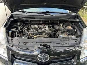 Melns Toyota Corolla Verso 2007 Viļņa, ar dzinēja tilpumu 2.23 L un nobraukumu 418 tūkst. km par 1680 €, foto 14 vietnē AUTOMOTO.COM.LV