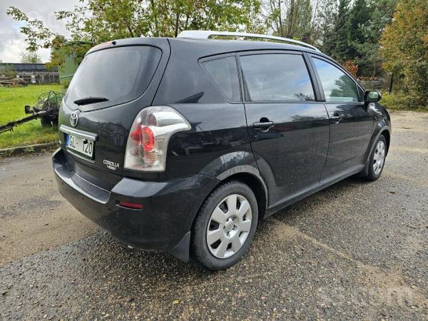 Melns Toyota Corolla Verso 2007 Daugavpils, ar dzinēja tilpumu 1.80 L un nobraukumu 228 tūkst. km par 3550 €, foto 4 vietnē AUTOMOTO.COM.LV