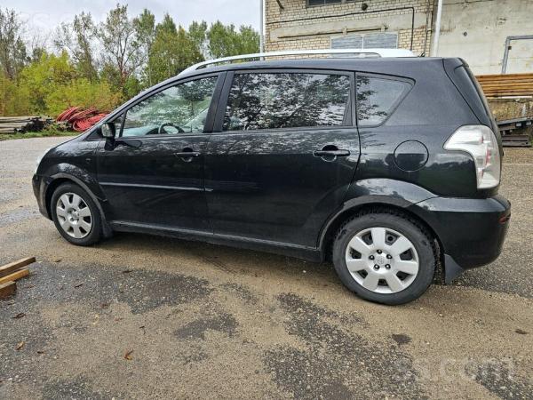 Melns Toyota Corolla Verso 2007 Daugavpils, ar dzinēja tilpumu 1.80 L un nobraukumu 228 tūkst. km par 3550 €, foto 7 vietnē AUTOMOTO.COM.LV