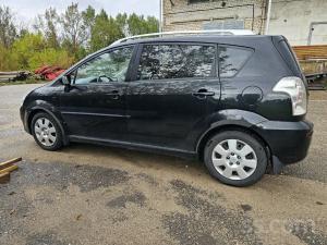 Black Toyota Corolla Verso 2007 in Daugavpils, with an engine capacity of 1.80 L and mileage of 228 thousand km for 3550 €, photo 7 on AUTOMOTO.COM.LV