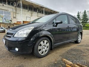 Black Toyota Corolla Verso 2007 in Daugavpils, with an engine capacity of 1.80 L and mileage of 228 thousand km for 3550 €, photo 8 on AUTOMOTO.COM.LV