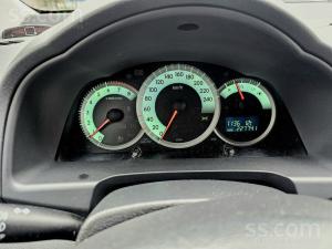 Black Toyota Corolla Verso 2007 in Daugavpils, with an engine capacity of 1.80 L and mileage of 228 thousand km for 3550 €, photo 18 on AUTOMOTO.COM.LV