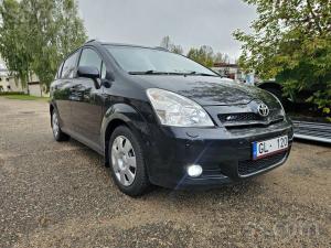 Black Toyota Corolla Verso 2007 in Daugavpils, with an engine capacity of 1.80 L and mileage of 228 thousand km for 3550 €, photo 27 on AUTOMOTO.COM.LV