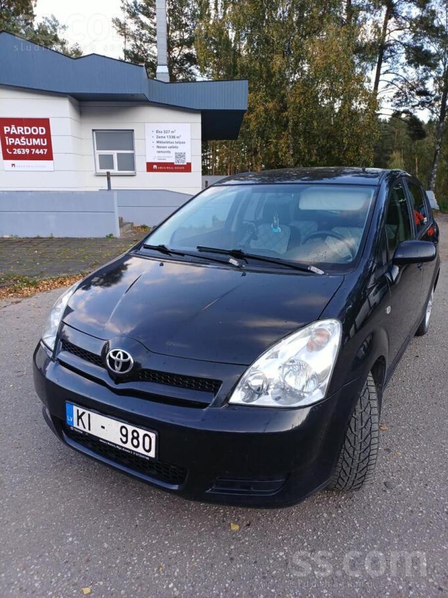 Melns Toyota Corolla Verso 2007 Limbaži, ar dzinēja tilpumu 2.20 L un nobraukumu 363 tūkst. km par 1800 €, foto 1 vietnē AUTOMOTO.COM.LV