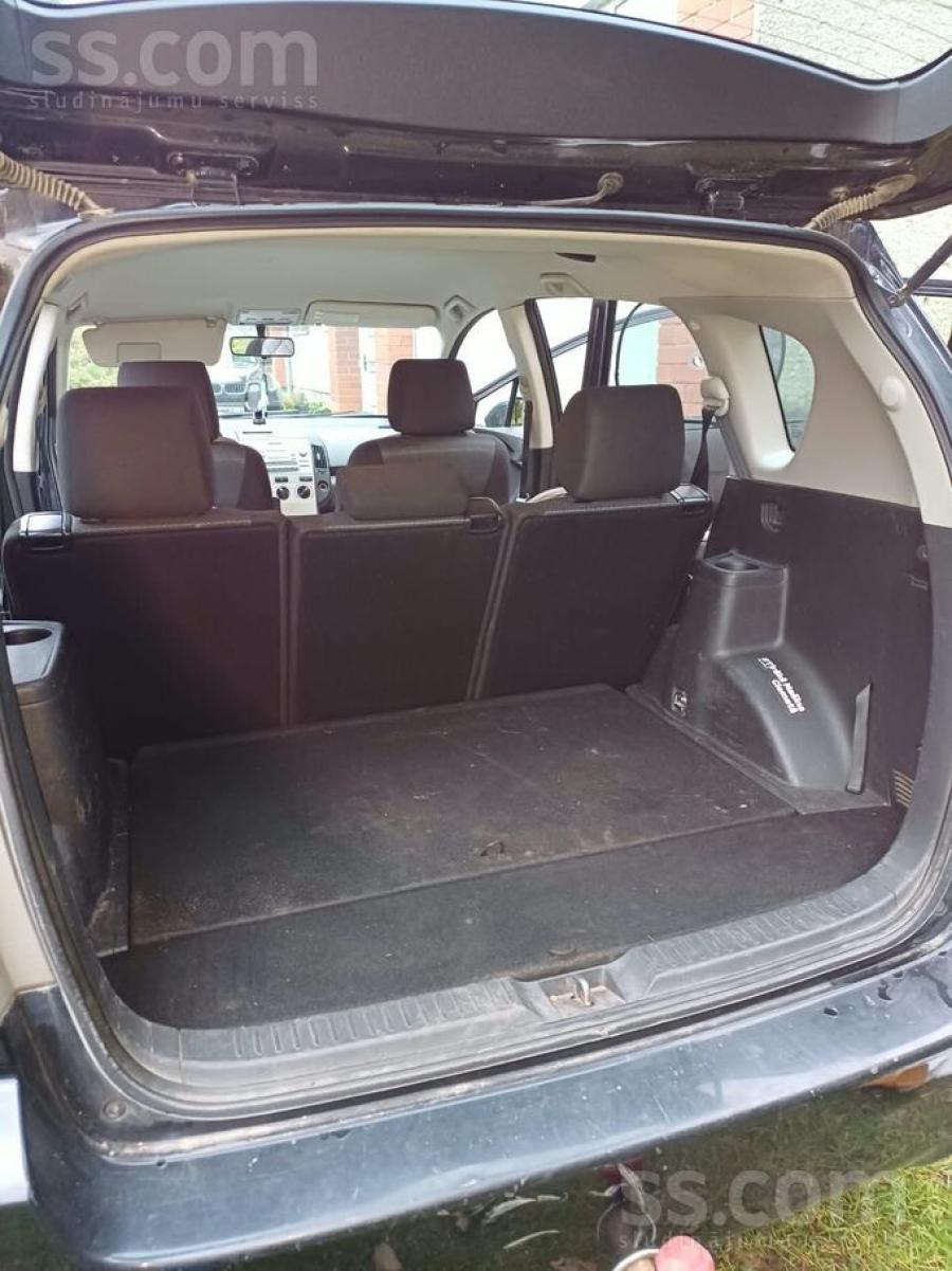 Melns Toyota Corolla Verso 2007 Limbaži, ar dzinēja tilpumu 2.20 L un nobraukumu 363 tūkst. km par 1800 €, foto 9 vietnē AUTOMOTO.COM.LV