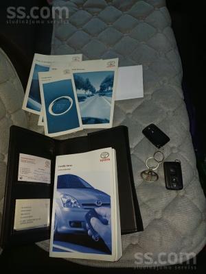 Melns Toyota Corolla Verso 2007 Limbaži, ar dzinēja tilpumu 2.20 L un nobraukumu 363 tūkst. km par 1800 €, foto 13 vietnē AUTOMOTO.COM.LV