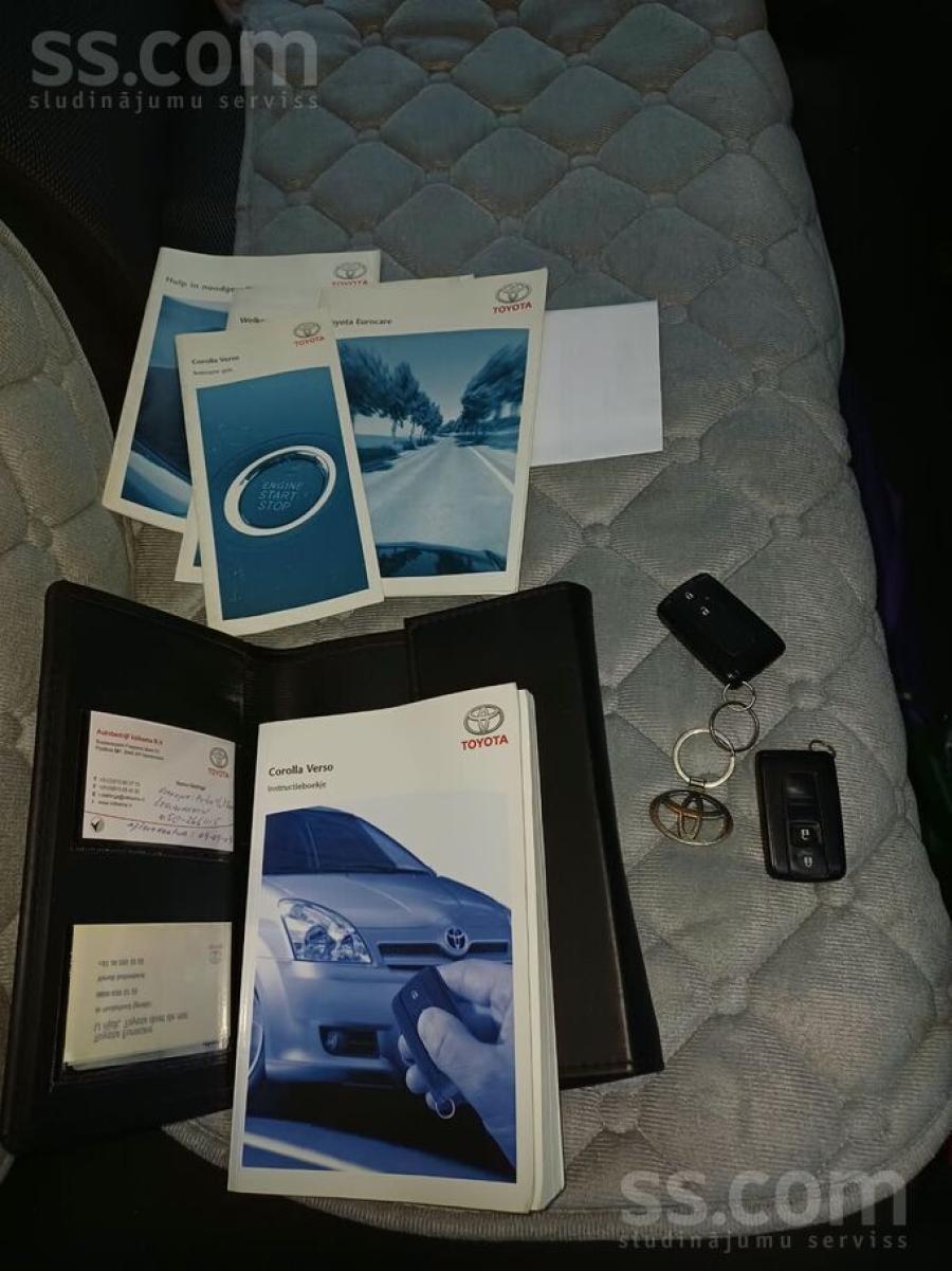 Melns Toyota Corolla Verso 2007 Limbaži, ar dzinēja tilpumu 2.20 L un nobraukumu 363 tūkst. km par 1800 €, foto 13 vietnē AUTOMOTO.COM.LV