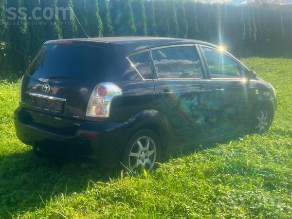 Melns Toyota Corolla Verso 2007 Rīga, ar dzinēja tilpumu 2.20 L un nobraukumu 0 tūkst. km par 1890 €, foto 5 vietnē AUTOMOTO.COM.LV