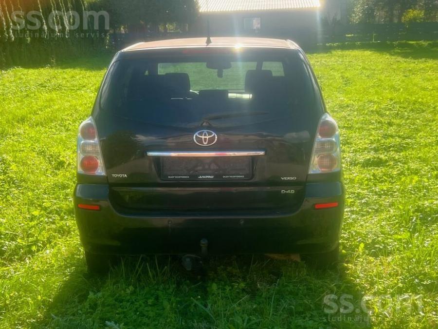 Melns Toyota Corolla Verso 2007 Rīga, ar dzinēja tilpumu 2.20 L un nobraukumu 0 tūkst. km par 1890 €, foto 6 vietnē AUTOMOTO.COM.LV
