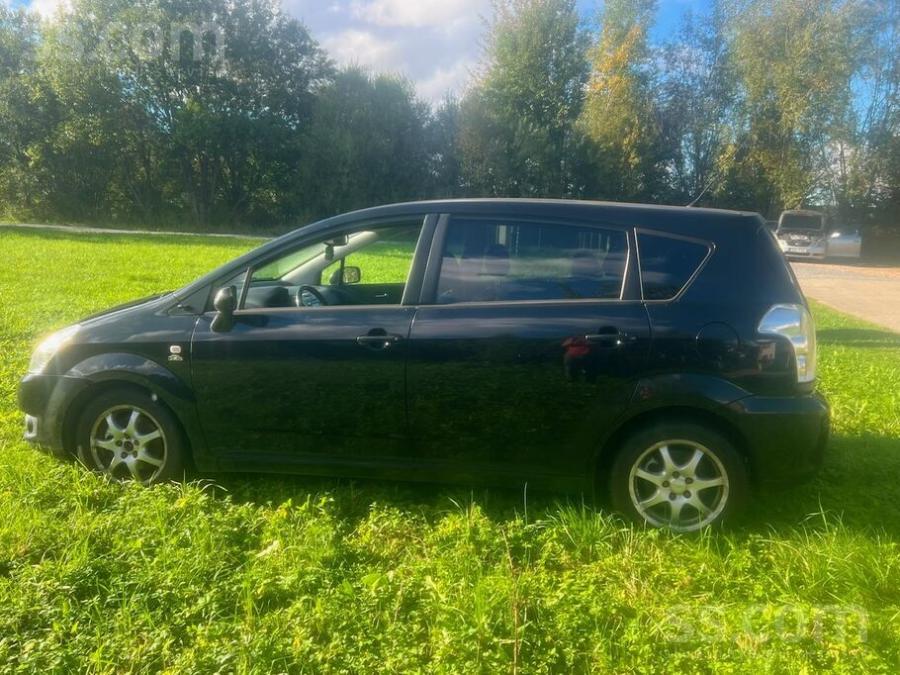 Melns Toyota Corolla Verso 2007 Rīga, ar dzinēja tilpumu 2.20 L un nobraukumu 0 tūkst. km par 1890 €, foto 8 vietnē AUTOMOTO.COM.LV