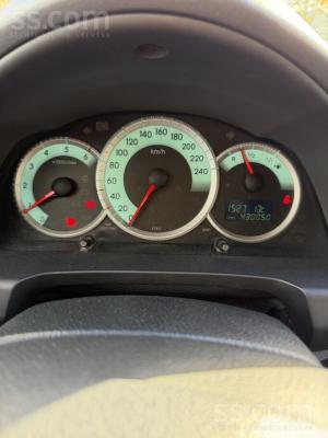 Black Toyota Corolla Verso 2007 in Valka, with an engine capacity of 2.20 L and mileage of 430 thousand km for 2100 €, photo 7 on AUTOMOTO.COM.LV