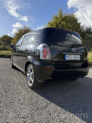 Melns Toyota Corolla Verso 2007 Valka, ar dzinēja tilpumu 2.20 L un nobraukumu 430 tūkst. km par 2100 €, foto 5 vietnē AUTOMOTO.COM.LV