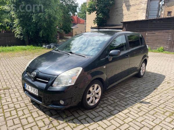 Black Toyota Corolla Verso 2008 in Riga, with an engine capacity of 2.00 L and mileage of 31 thousand km for 3160 €, photo 1 on AUTOMOTO.COM.LV
