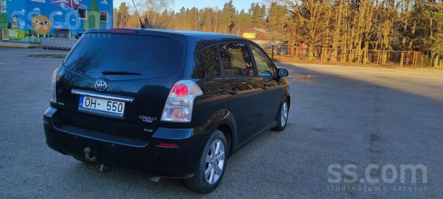 Black Toyota Corolla Verso 2008 in Riga, with an engine capacity of 2.20 L and mileage of 277 thousand km for 1000 €, photo 4 on AUTOMOTO.COM.LV