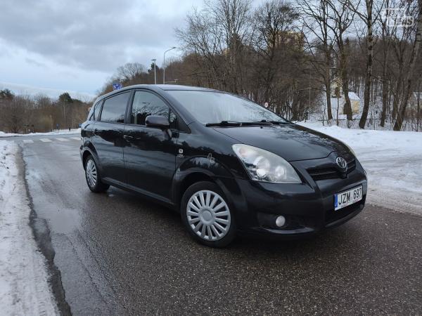 Melns Toyota Corolla Verso 2008 Viļņa, ar dzinēja tilpumu 2.20 L un nobraukumu 199 tūkst. km par 1500 €, foto 3 vietnē AUTOMOTO.COM.LV