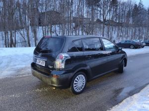 Melns Toyota Corolla Verso 2008 Viļņa, ar dzinēja tilpumu 2.20 L un nobraukumu 199 tūkst. km par 1500 €, foto 5 vietnē AUTOMOTO.COM.LV