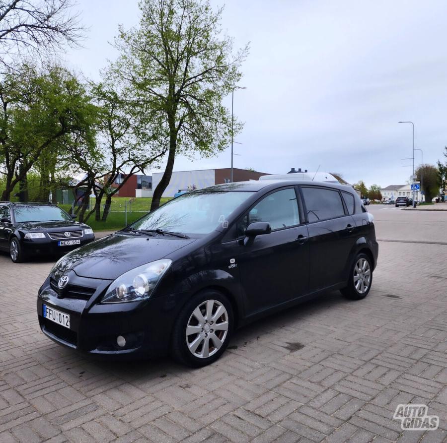 Black Toyota Corolla Verso 2008 in Vilnius, with an engine capacity of 2.20 L and mileage of 245 thousand km for 1750 €, photo 3 on AUTOMOTO.COM.LV