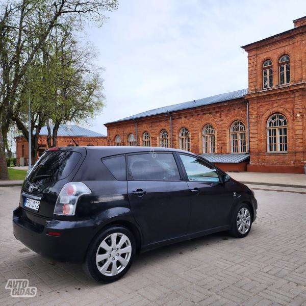 Black Toyota Corolla Verso 2008 in Vilnius, with an engine capacity of 2.20 L and mileage of 245 thousand km for 1750 €, photo 3 on AUTOMOTO.COM.LV