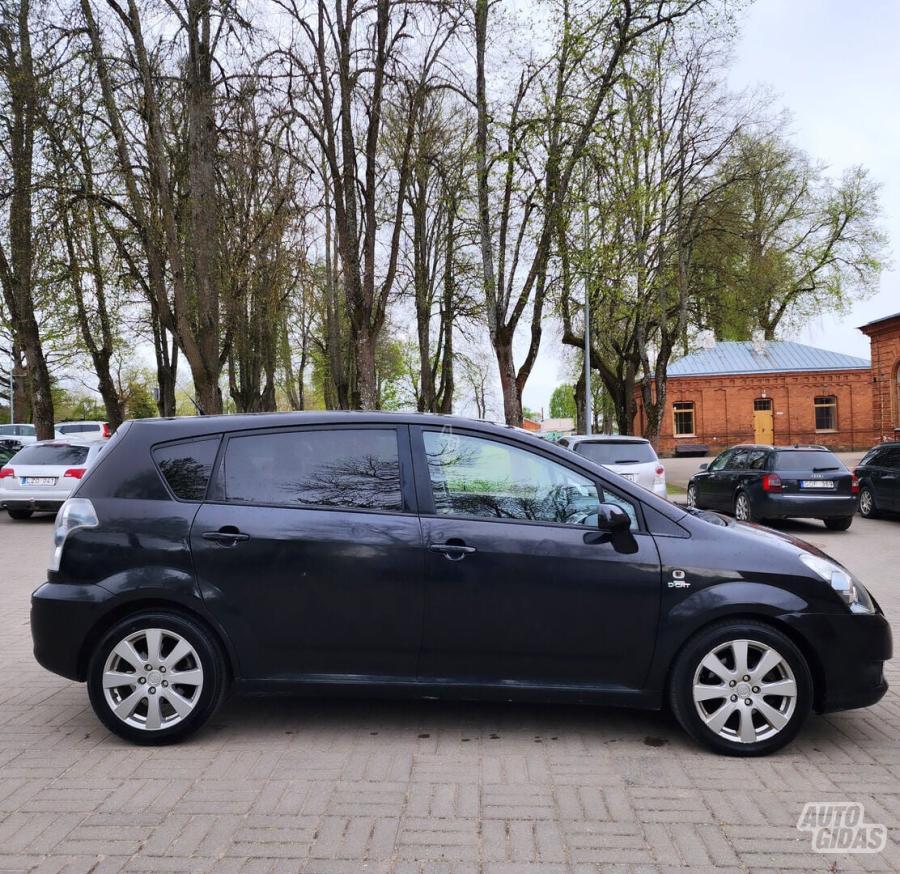Black Toyota Corolla Verso 2008 in Vilnius, with an engine capacity of 2.20 L and mileage of 245 thousand km for 1750 €, photo 6 on AUTOMOTO.COM.LV
