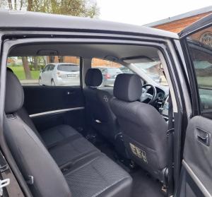 Black Toyota Corolla Verso 2008 in Vilnius, with an engine capacity of 2.20 L and mileage of 245 thousand km for 1750 €, photo 12 on AUTOMOTO.COM.LV