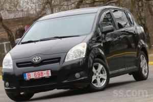 Melns Toyota Corolla Verso 2008 Rīga, ar dzinēja tilpumu 2.20 L un nobraukumu 0 tūkst. km par 2490 €, foto  vietnē AUTOMOTO.COM.LV
