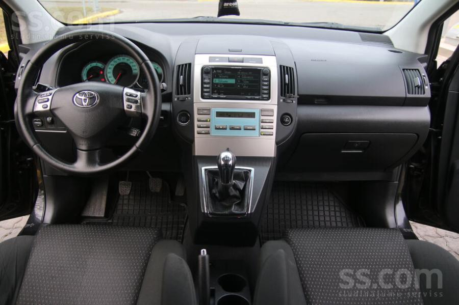 Melns Toyota Corolla Verso 2008 Rīga, ar dzinēja tilpumu 2.20 L un nobraukumu 0 tūkst. km par 2490 €, foto 12 vietnē AUTOMOTO.COM.LV