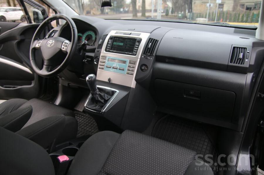 Melns Toyota Corolla Verso 2008 Rīga, ar dzinēja tilpumu 2.20 L un nobraukumu 0 tūkst. km par 2490 €, foto 13 vietnē AUTOMOTO.COM.LV