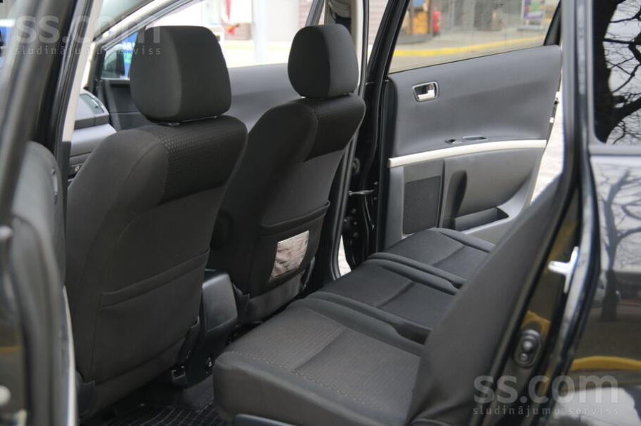 Melns Toyota Corolla Verso 2008 Rīga, ar dzinēja tilpumu 2.20 L un nobraukumu 0 tūkst. km par 2490 €, foto 17 vietnē AUTOMOTO.COM.LV