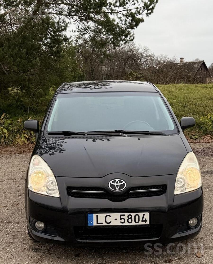 Melns Toyota Corolla Verso 2008 Valmiera, ar dzinēja tilpumu 2.20 L un nobraukumu 262 tūkst. km par 2500 €, foto 1 vietnē AUTOMOTO.COM.LV