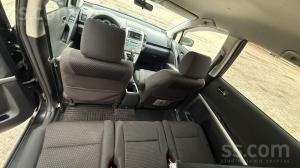 Melns Toyota Corolla Verso 2008 Valmiera, ar dzinēja tilpumu 2.20 L un nobraukumu 262 tūkst. km par 2500 €, foto 11 vietnē AUTOMOTO.COM.LV