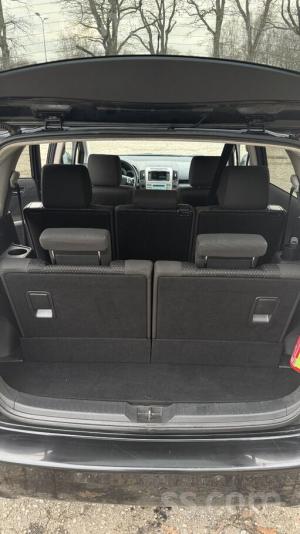 Melns Toyota Corolla Verso 2008 Valmiera, ar dzinēja tilpumu 2.20 L un nobraukumu 262 tūkst. km par 2500 €, foto 17 vietnē AUTOMOTO.COM.LV