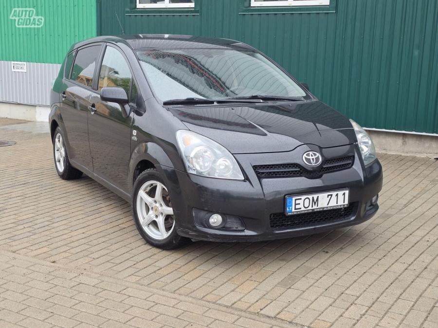 Black Toyota Corolla Verso 2008 in Telschi, with an engine capacity of 2.20 L and mileage of 336 thousand km for 1599 €, photo 4 on AUTOMOTO.COM.LV