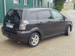 Black Toyota Corolla Verso 2008 in Telschi, with an engine capacity of 2.20 L and mileage of 336 thousand km for 1599 €, photo 5 on AUTOMOTO.COM.LV