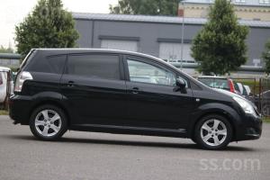 Black Toyota Corolla Verso 2008 in Riga, with an engine capacity of 2.00 L and mileage of 268 thousand km for 2590 €, photo 6 on AUTOMOTO.COM.LV