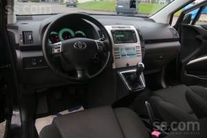 Black Toyota Corolla Verso 2008 in Riga, with an engine capacity of 2.00 L and mileage of 268 thousand km for 2590 €, photo 11 on AUTOMOTO.COM.LV