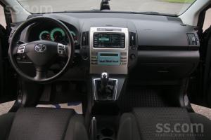 Black Toyota Corolla Verso 2008 in Riga, with an engine capacity of 2.00 L and mileage of 268 thousand km for 2590 €, photo 12 on AUTOMOTO.COM.LV