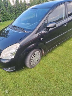 Melns Toyota Corolla Verso 2008 Vilkaviškis, ar dzinēja tilpumu 2.23 L un nobraukumu 425 tūkst. km par 1450 €, foto 12 vietnē AUTOMOTO.COM.LV