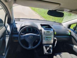 Black Toyota Corolla Verso 2008 in Vilnius, with an engine capacity of 1.79 L and mileage of 270 thousand km for 2650 €, photo 7 on AUTOMOTO.COM.LV