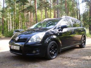 Black Toyota Corolla Verso 2008 in Daugavpils, with an engine capacity of 2.00 L and mileage of 227 thousand km for 1850 €, photo  on AUTOMOTO.COM.LV