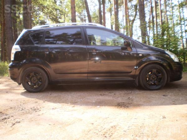 Melns Toyota Corolla Verso 2008 Daugavpils, ar dzinēja tilpumu 2.00 L un nobraukumu 227 tūkst. km par 1850 €, foto 6 vietnē AUTOMOTO.COM.LV