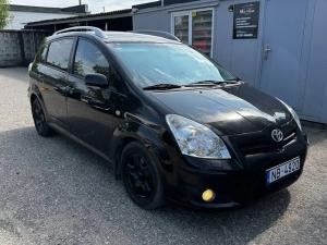 Melns Toyota Corolla Verso 2008 Daugavpils, ar dzinēja tilpumu 2.20 L un nobraukumu 226 tūkst. km par 1850 €, foto  vietnē AUTOMOTO.COM.LV