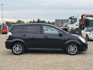 Melns Toyota Corolla Verso 2008 Šauļi, ar dzinēja tilpumu 2.20 L un nobraukumu 389 tūkst. km par 1500 €, foto 8 vietnē AUTOMOTO.COM.LV