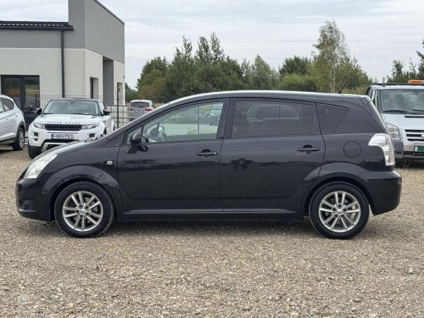 Melns Toyota Corolla Verso 2008 Šauļi, ar dzinēja tilpumu 2.20 L un nobraukumu 389 tūkst. km par 1500 €, foto 9 vietnē AUTOMOTO.COM.LV