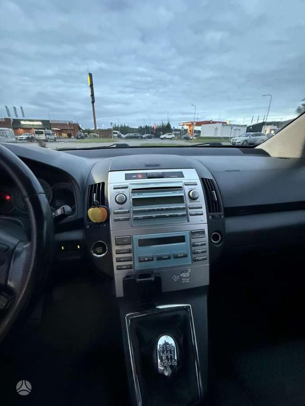 Melns Toyota Corolla Verso 2008 Viļņa, ar dzinēja tilpumu 0.00 L un nobraukumu 405 tūkst. km par 1500 €, foto 4 vietnē AUTOMOTO.COM.LV